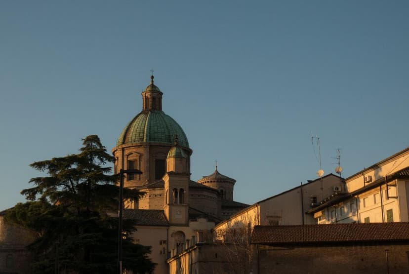 Best Airport to Fly for Ravenna Cruise Port | Guide